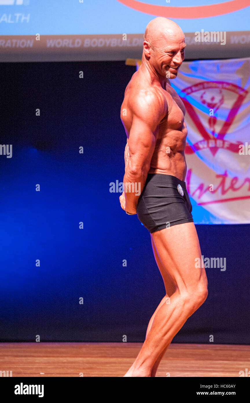 Bodybuilding pose hi-res stock photography and images - Alamy
