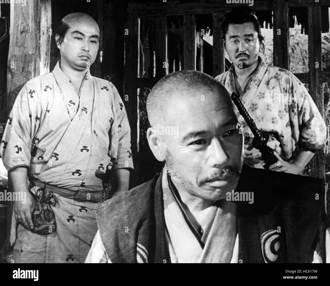 THE SEVEN SAMURAI, (aka SHICHININ NO SAMURAI), Takashi Shimura (front ...