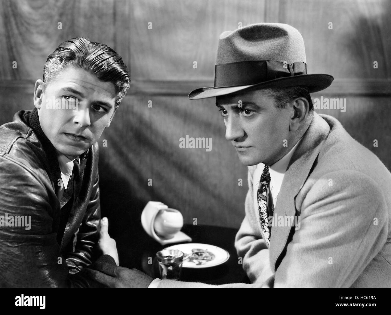 SECRET SERVICE OF THE AIR, Ronald Reagan, John Litel, 1939 Stock Photo ...