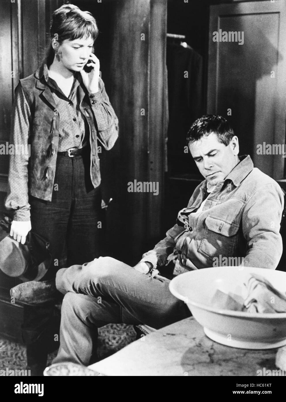 THE SHEEPMAN, from left: Shirley MacLaine, Glenn Ford, 1958 Stock Photo ...