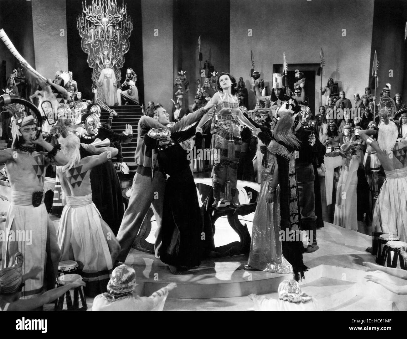 SHE, Helen Gahagan, (background, on throne), Randolph Scott, Helen Mack ...