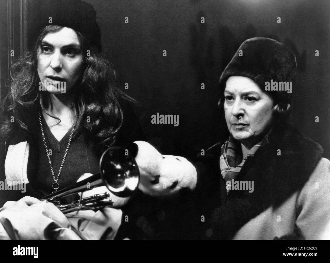 SHEILA LEVINE IS DEAD AND LIVING IN NEW YORK, Jeannie Berlin, Janet ...