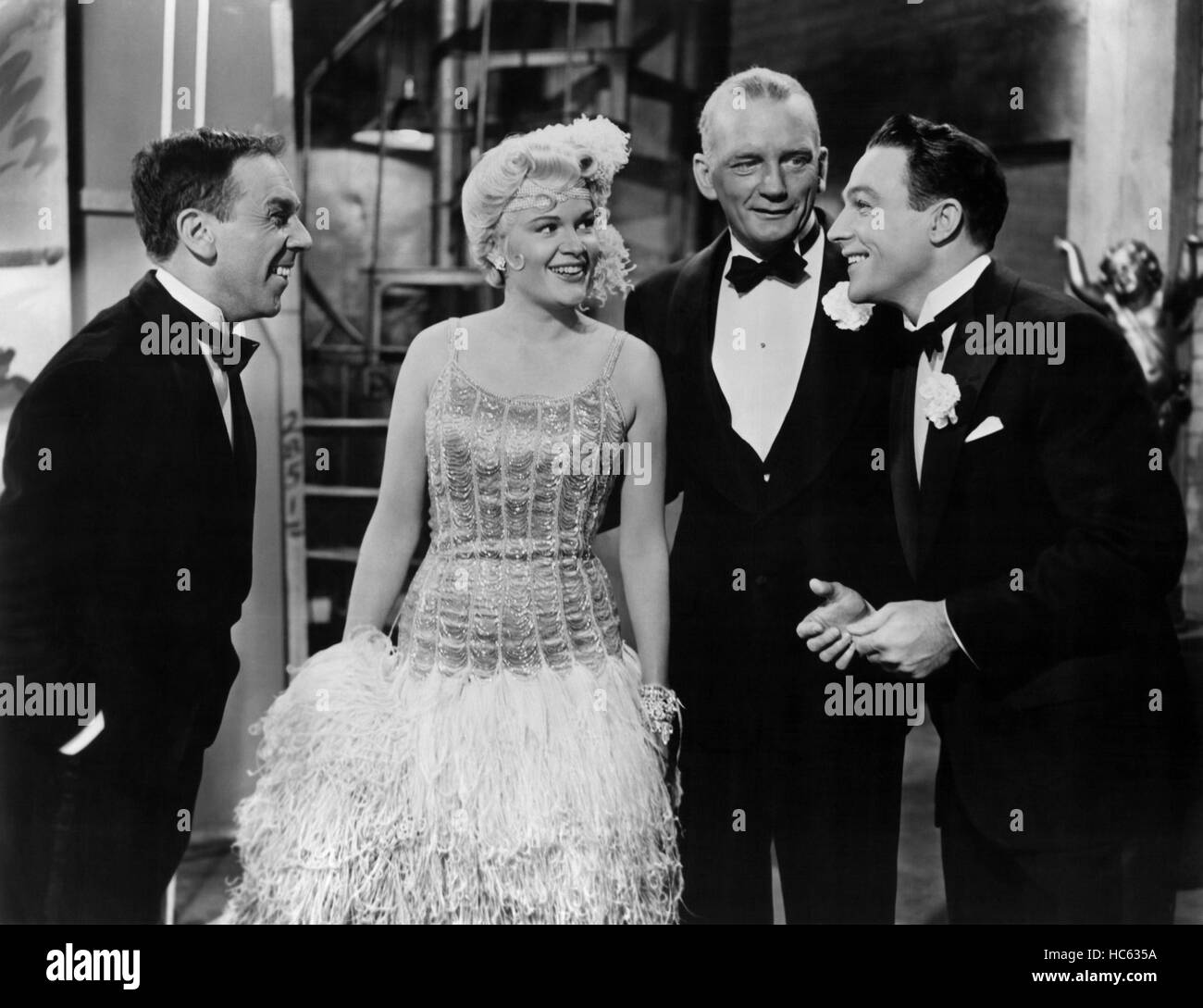 SINGIN' IN THE RAIN, King Donovan, Jean Hagen, Millard Mitchell, Gene ...