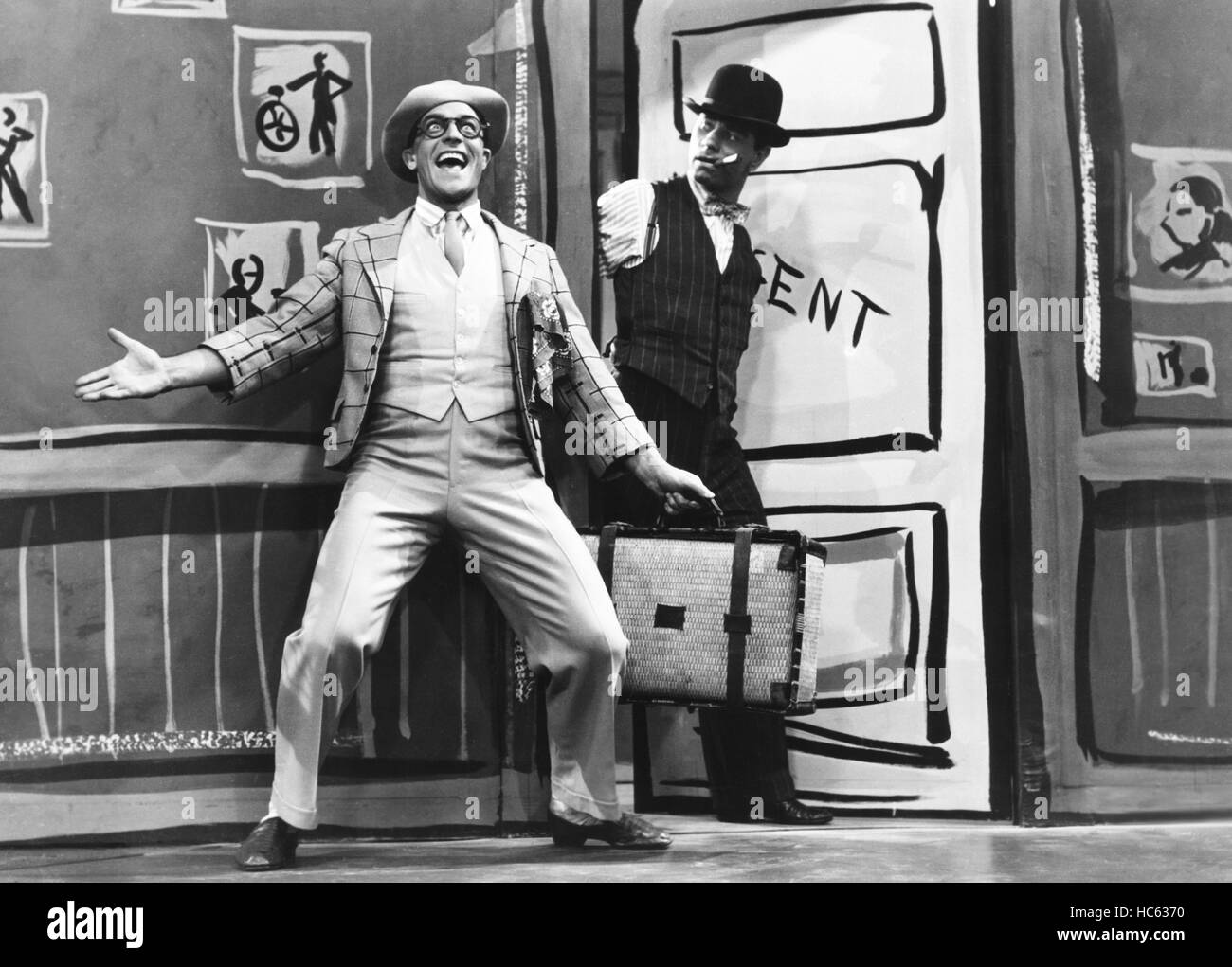 SINGIN' IN THE RAIN, Gene Kelly (left), 1952 Stock Photo - Alamy