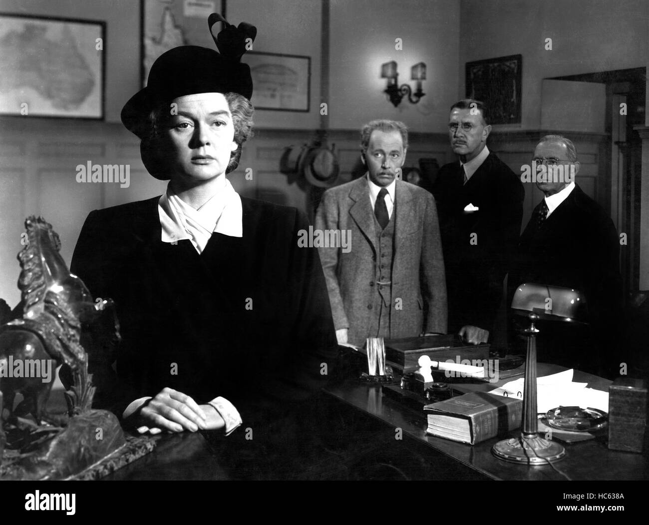 SISTER KENNY, Rosalind Russell, Alexander Knox (back center), 1946 ...