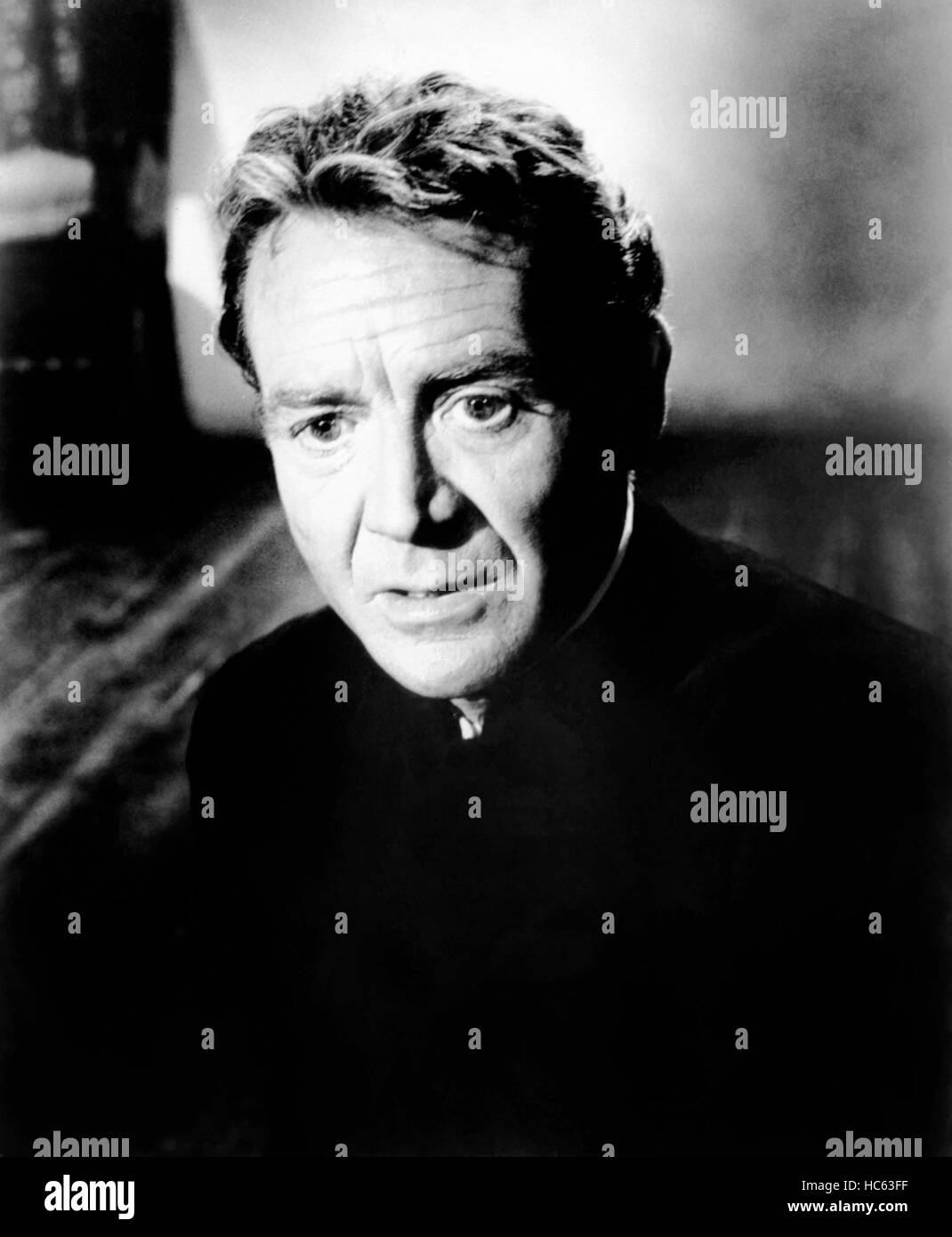 THE SINGER NOT THE SONG, John Mills, 1961 Stock Photo - Alamy