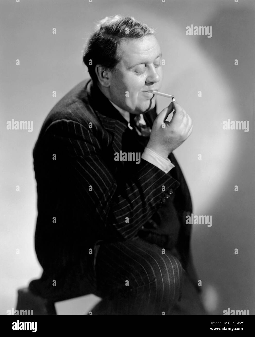 SIDEWALKS OF LONDON, Charles Laughton, 1938 Stock Photo - Alamy