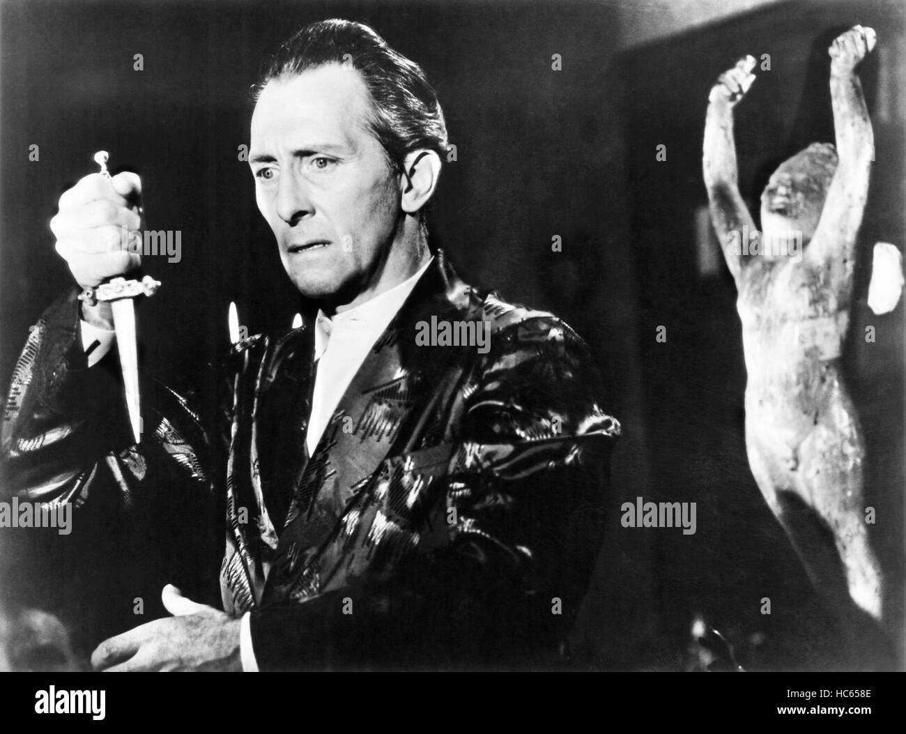 THE SKULL, Peter Cushing, 1965 Stock Photo - Alamy