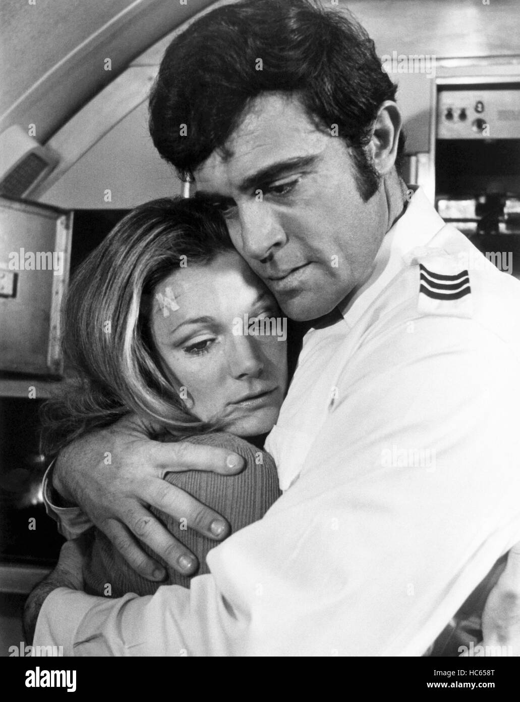 SKYJACKED, Yvette Mimieux, Mike Henry, 1972 Stock Photo - Alamy