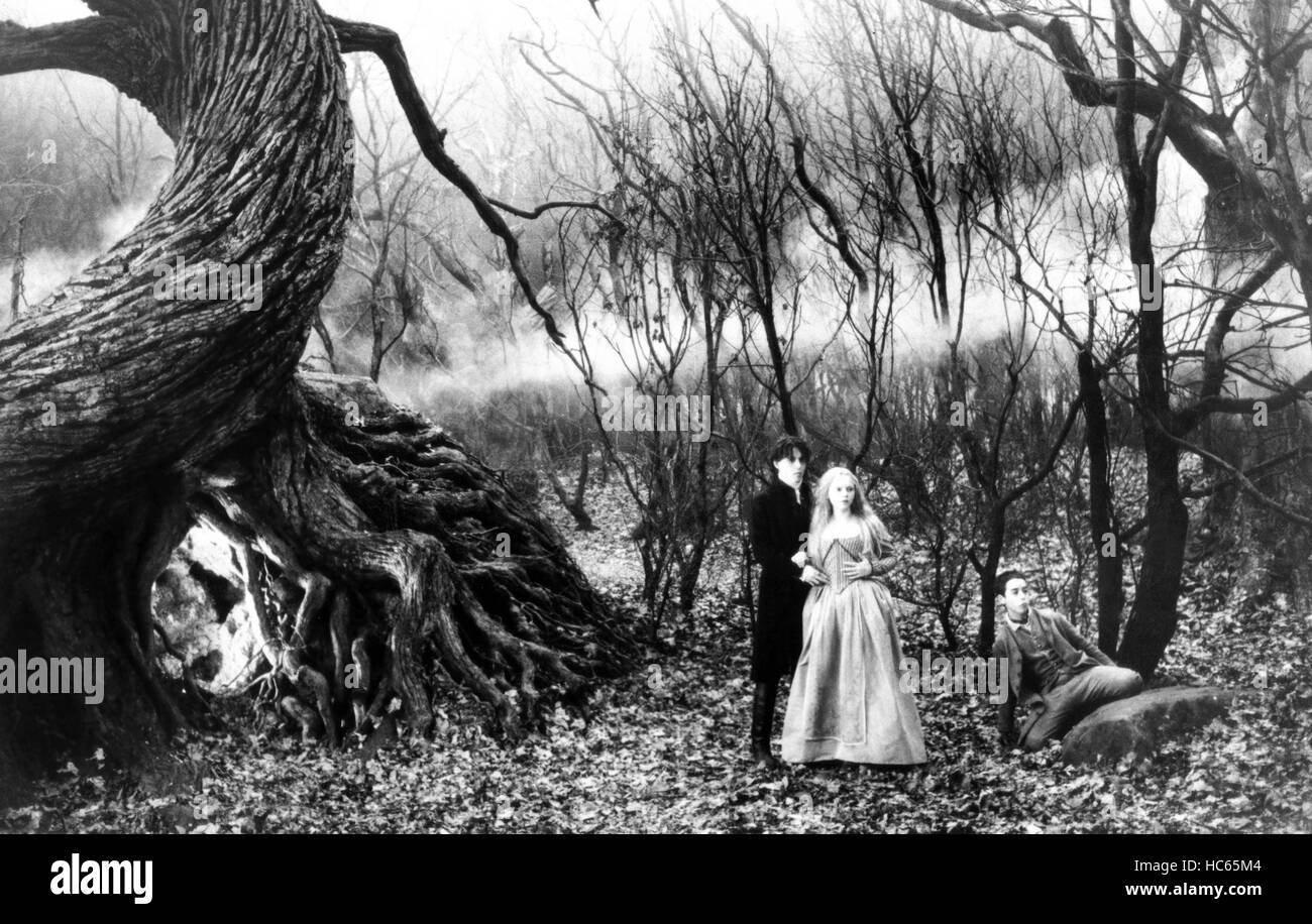 SLEEPY HOLLOW, l-r: Johnny Depp, Christina Ricci, Marc Pickering, 1999 ...