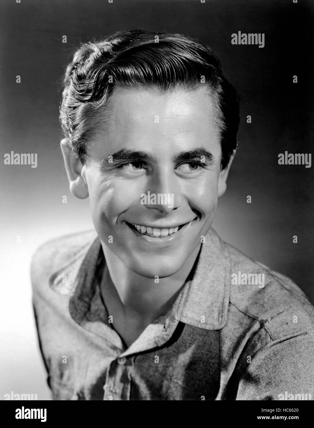 SO ENDS OUR NIGHT, Glenn Ford, 1941 Stock Photo - Alamy