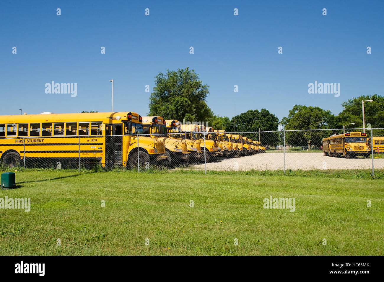 Illinois school buses hi-res stock photography and images - Alamy