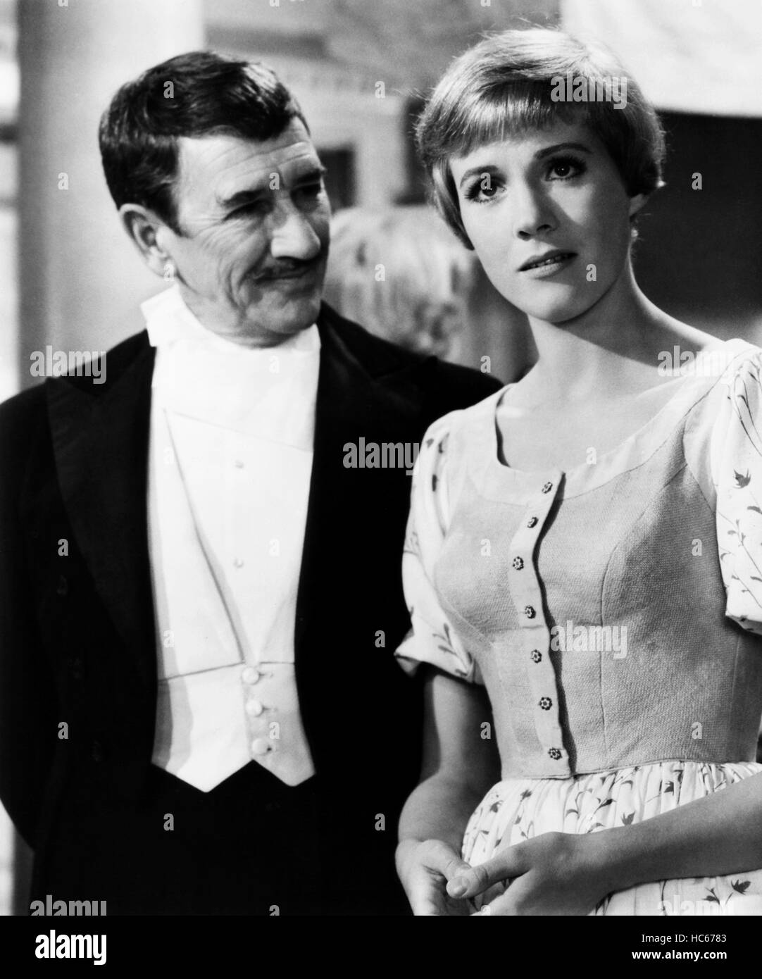 THE SOUND OF MUSIC, from left, Richard Haydn, Julie Andrews, 1965, TM ...