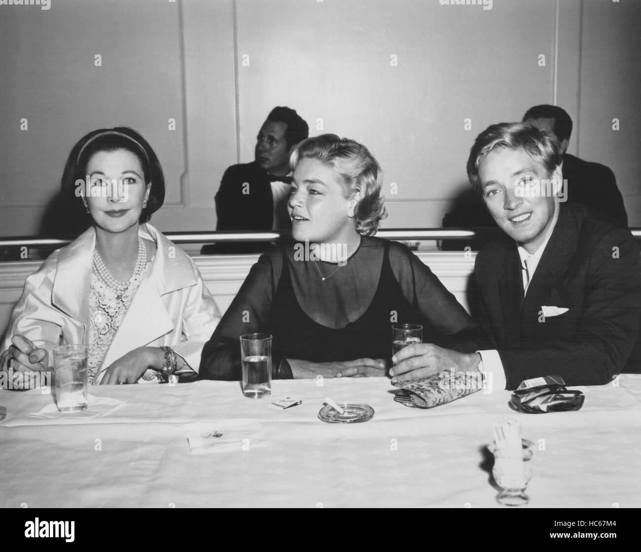 SHIP OF FOOLS, from left, cast members Vivien Leigh, Simone Signoret ...