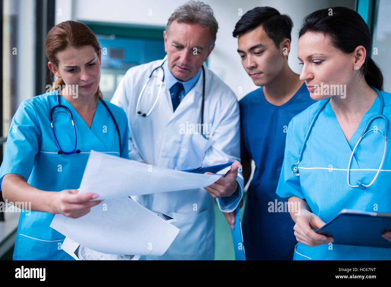 Doctor room door hi-res stock photography and images - Alamy