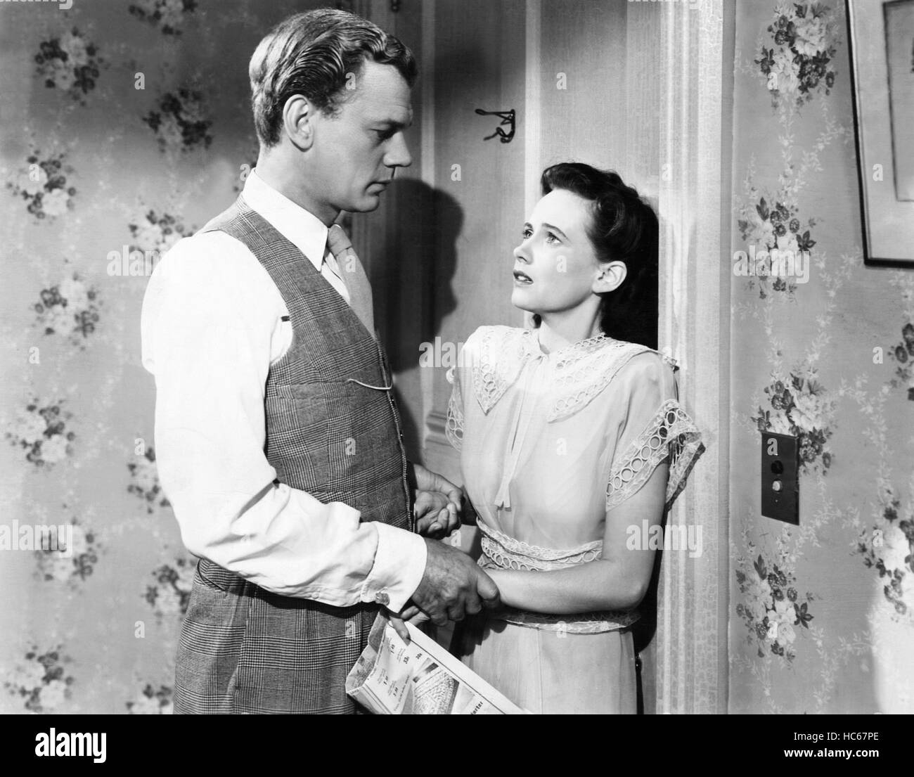 SHADOW OF A DOUBT, from left, Joseph Cotten, Teresa Wright, 1943 Stock ...