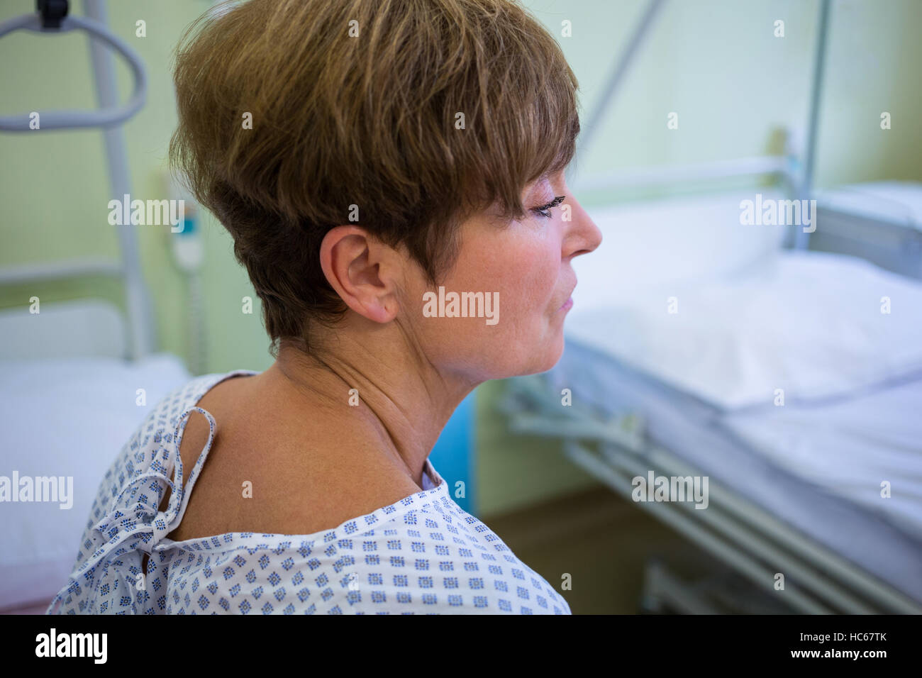 Hospital bed and patient and sad hi-res stock photography and images ...