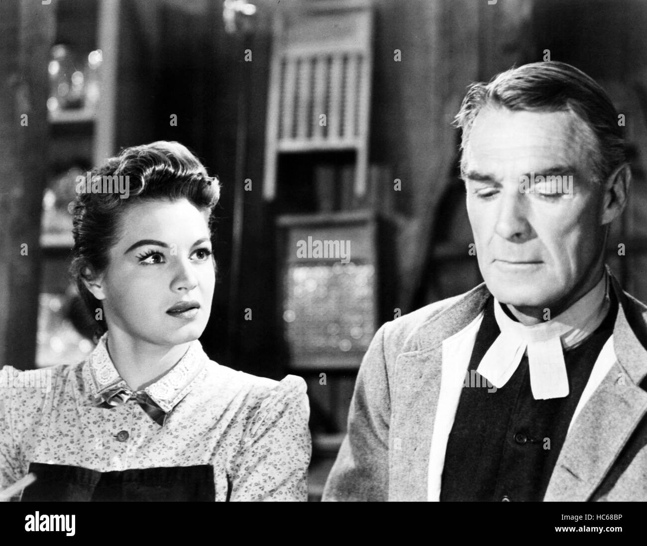 SHOOT-OUT AT MEDICINE BEND, from left: Angie Dickinson, Randolph Scott ...