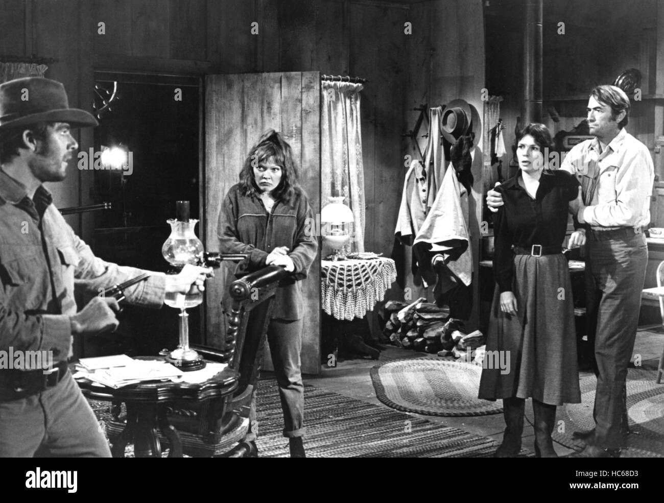 SHOOT OUT, Robert F. Lyons, Susan Tyrrel, Pat Quinn, Gregory Peck, 1971 Stock Photo - Alamy