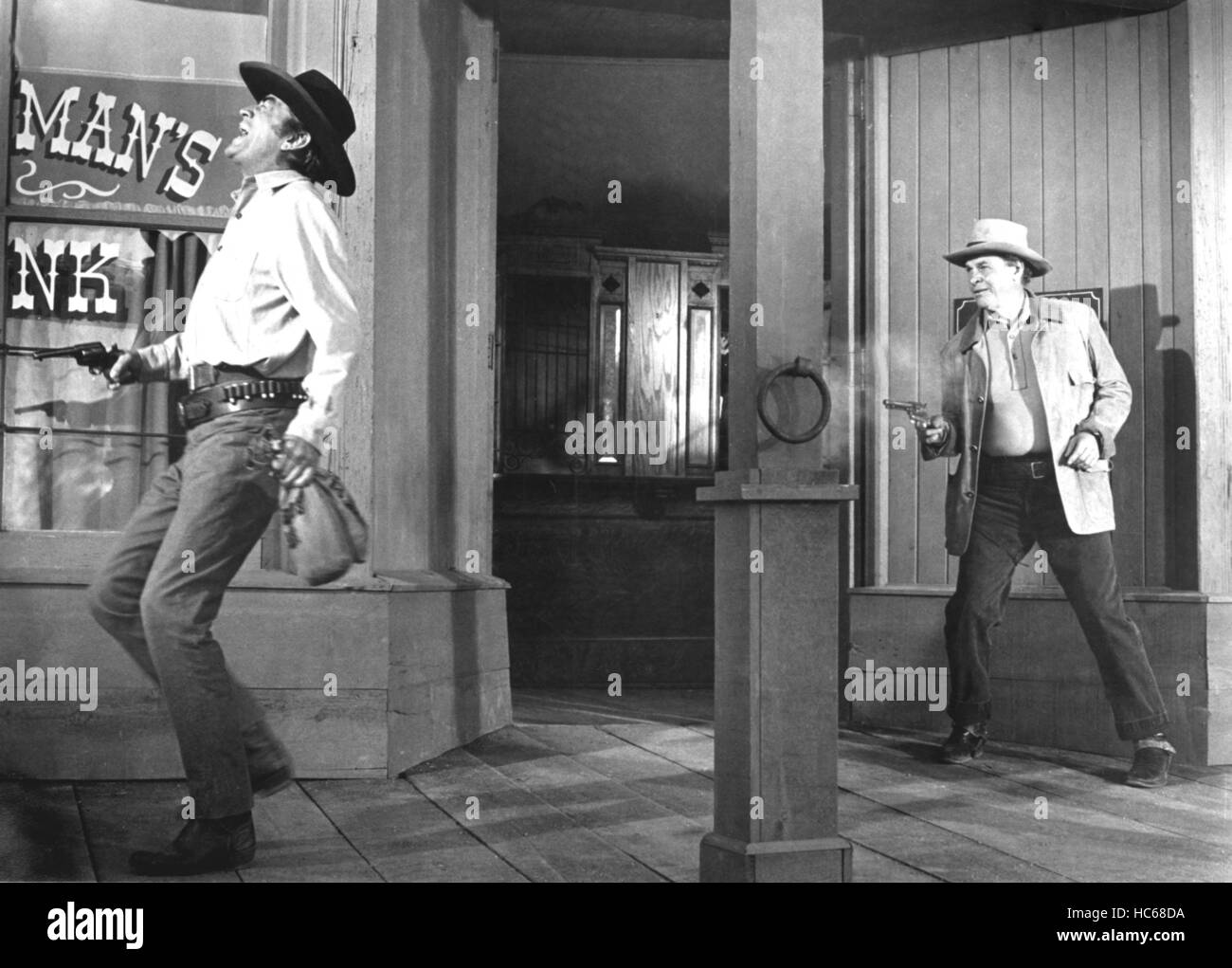 SHOOT OUT, Gregory Peck, James Gregory, 1971 Stock Photo - Alamy