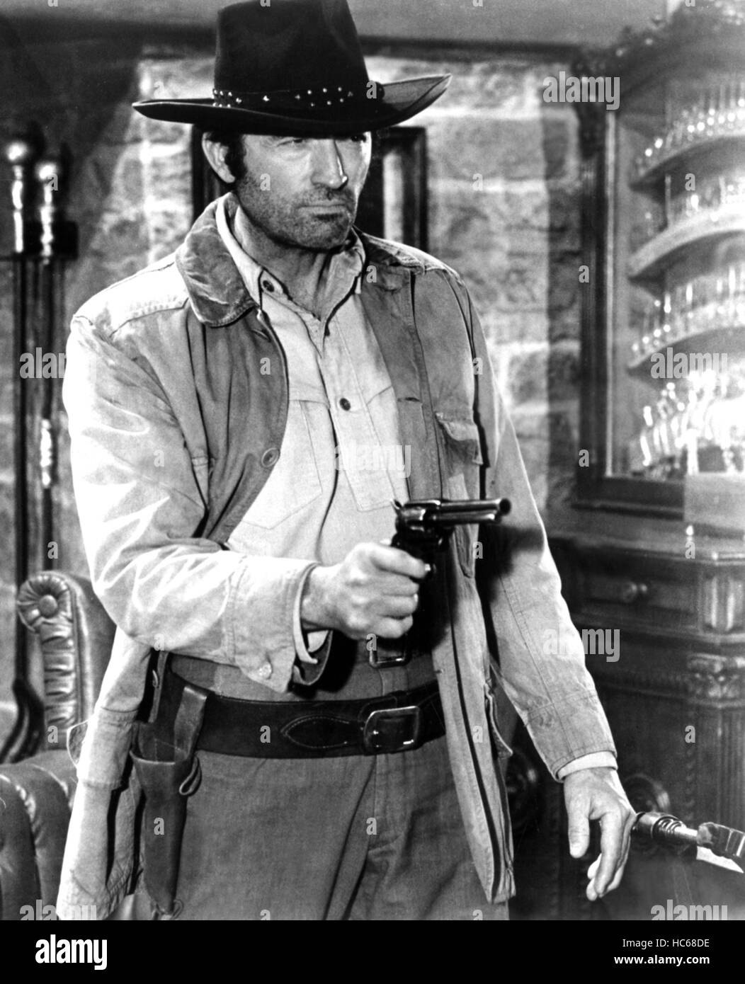 SHOOT OUT, Gregory Peck, 1971 Stock Photo - Alamy