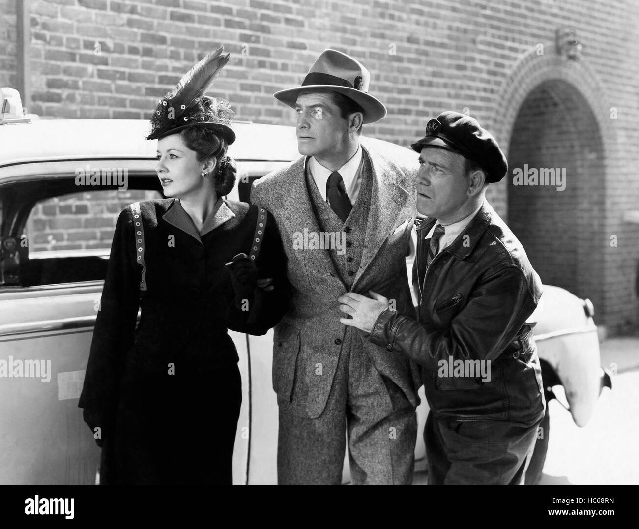 THE SHADOW RETURNS, from left, Barbara Reed, Kane Richmond, Tom Dugan ...