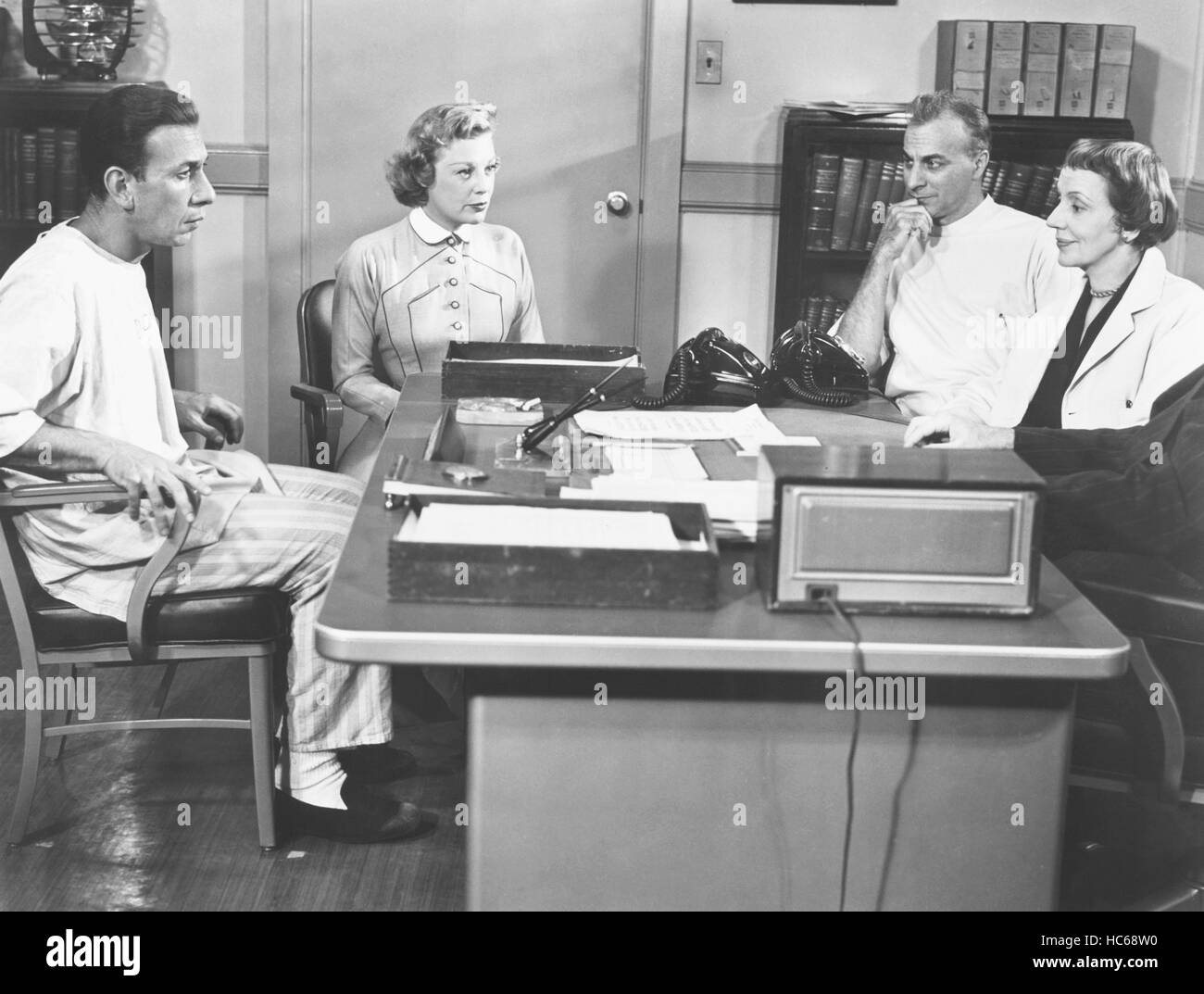 THE SHRIKE, from left: Jose Ferrer, June Allyson, Jay Barney, Isabel ...