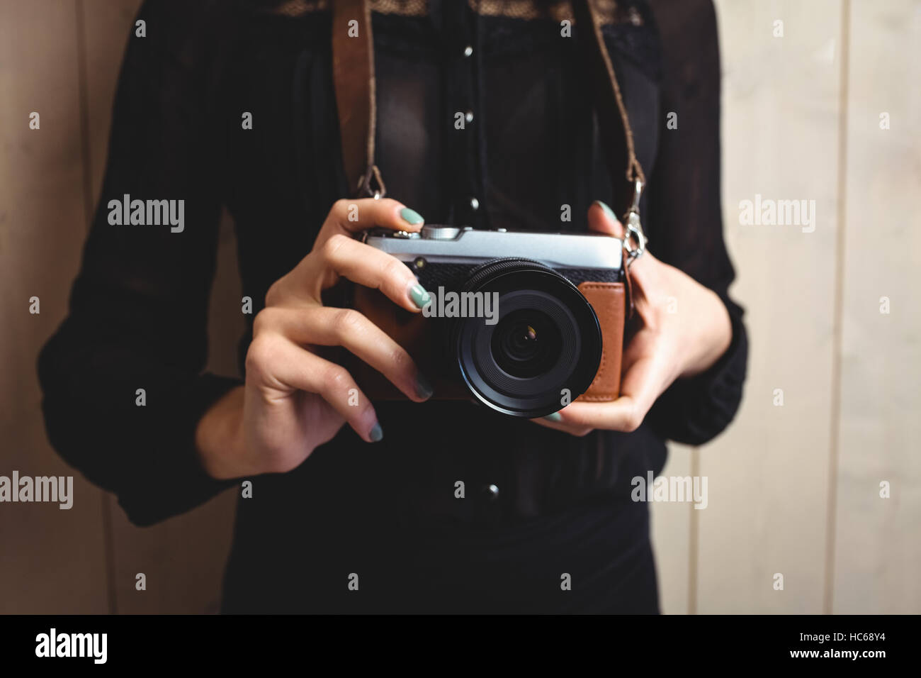 Woman mid 20s hi-res stock photography and images - Alamy
