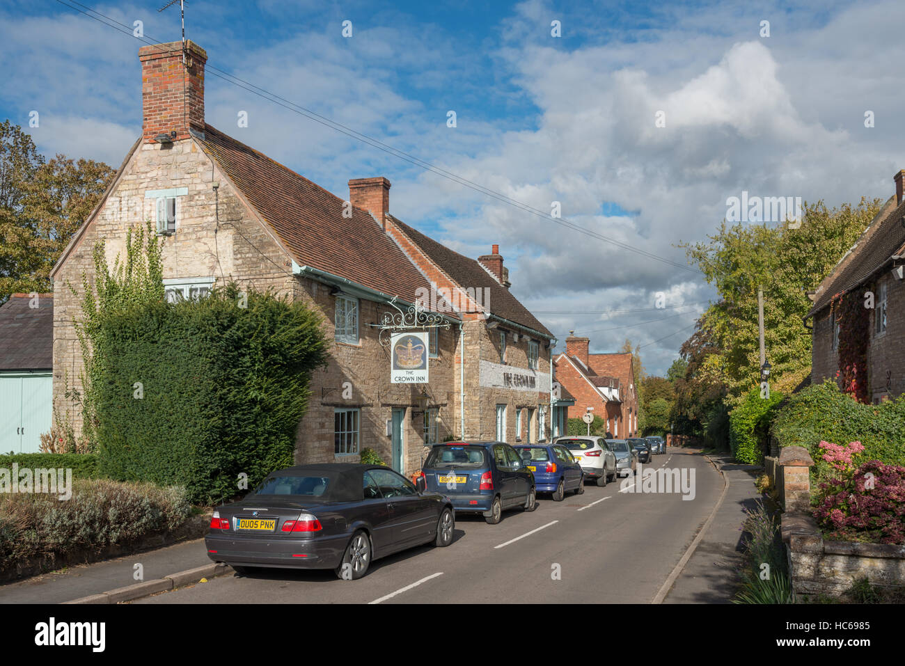 The Crown Inn pub, Harbury, Warwickshire, England, UK Stock Photo - Alamy