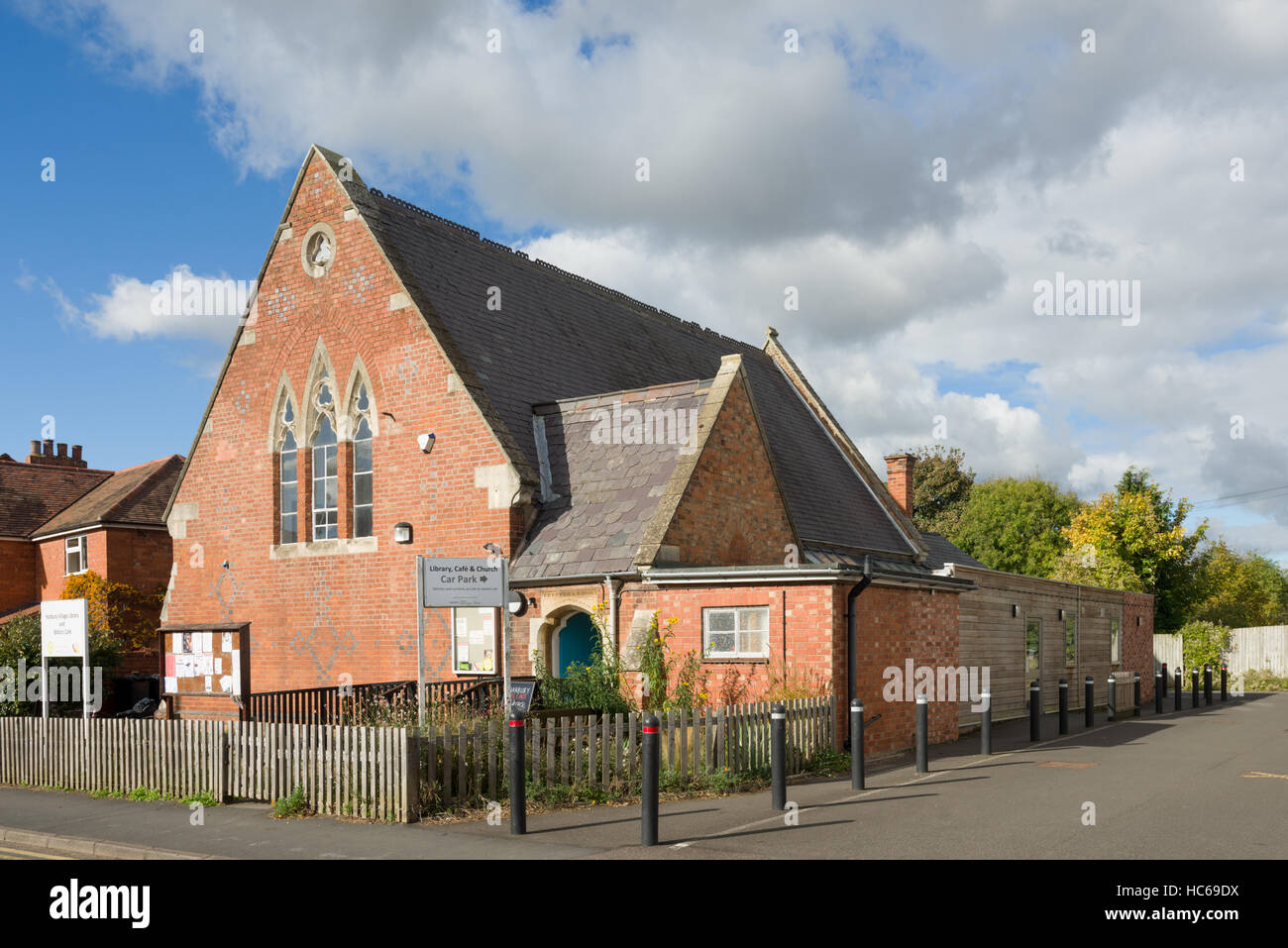 Harbury village hi-res stock photography and images - Alamy