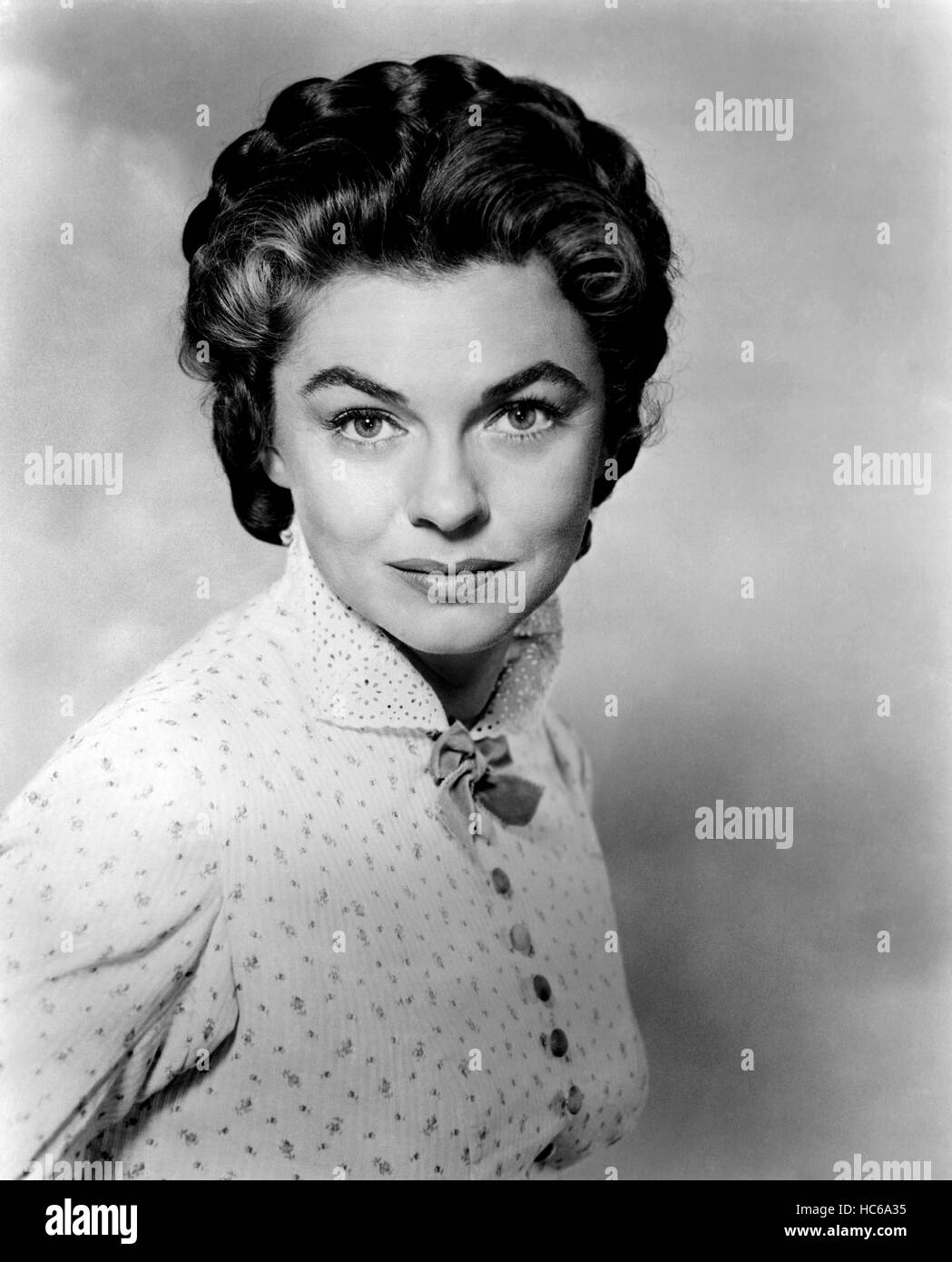 SIEGE AT RED RIVER, Joanne Dru, 1954 Stock Photo - Alamy
