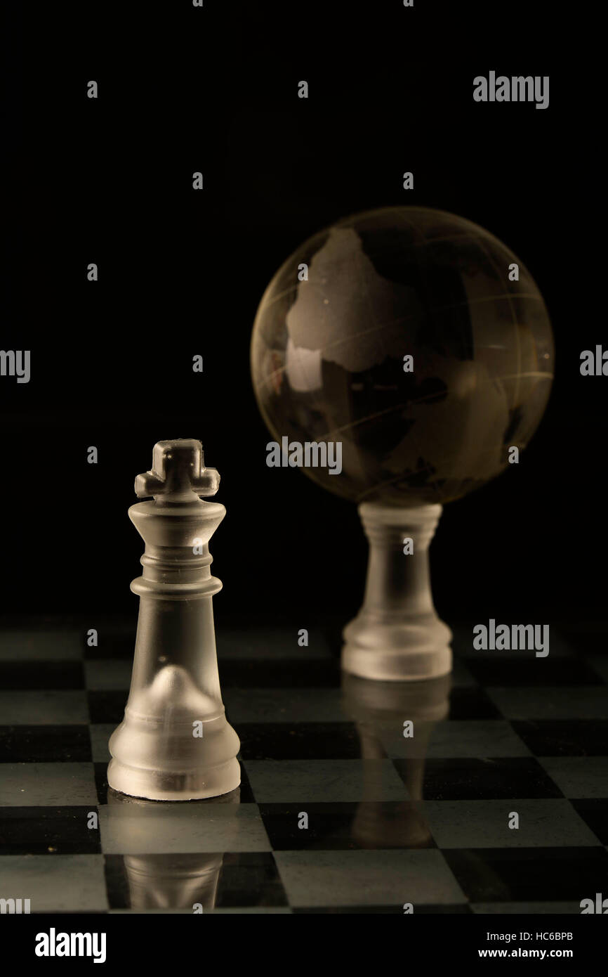 Start a game of chess hi-res stock photography and images - Alamy