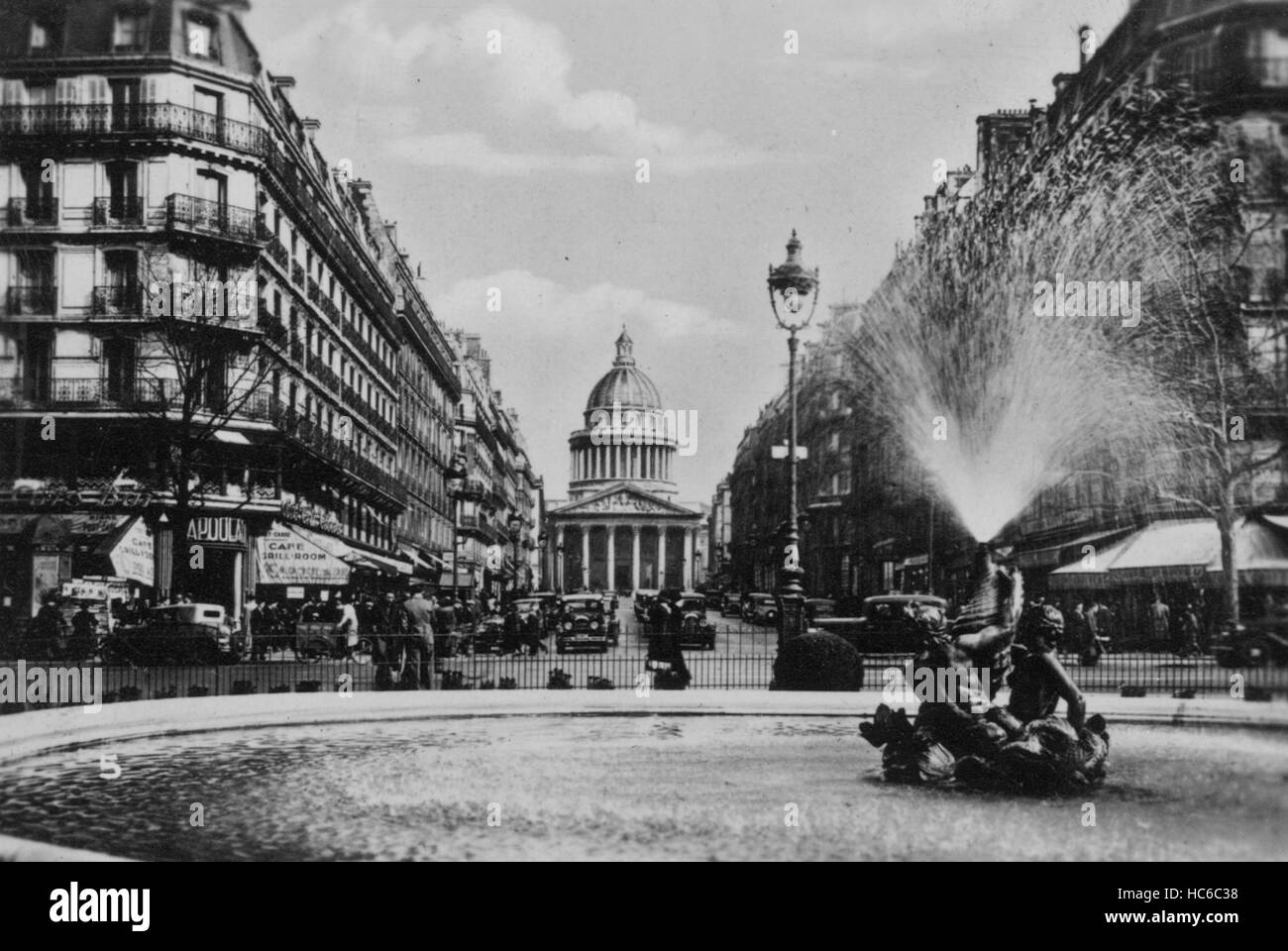 Vintage paris 1939 hi-res stock photography and images - Alamy