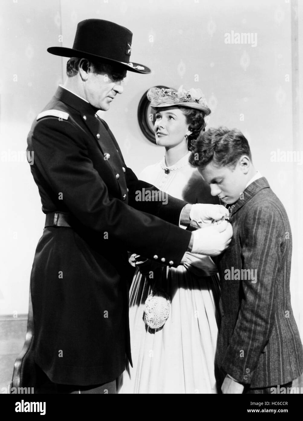 SPRINGFIELD RIFLE, from left, Gary Cooper, Phyllis Thaxter, Michael ...