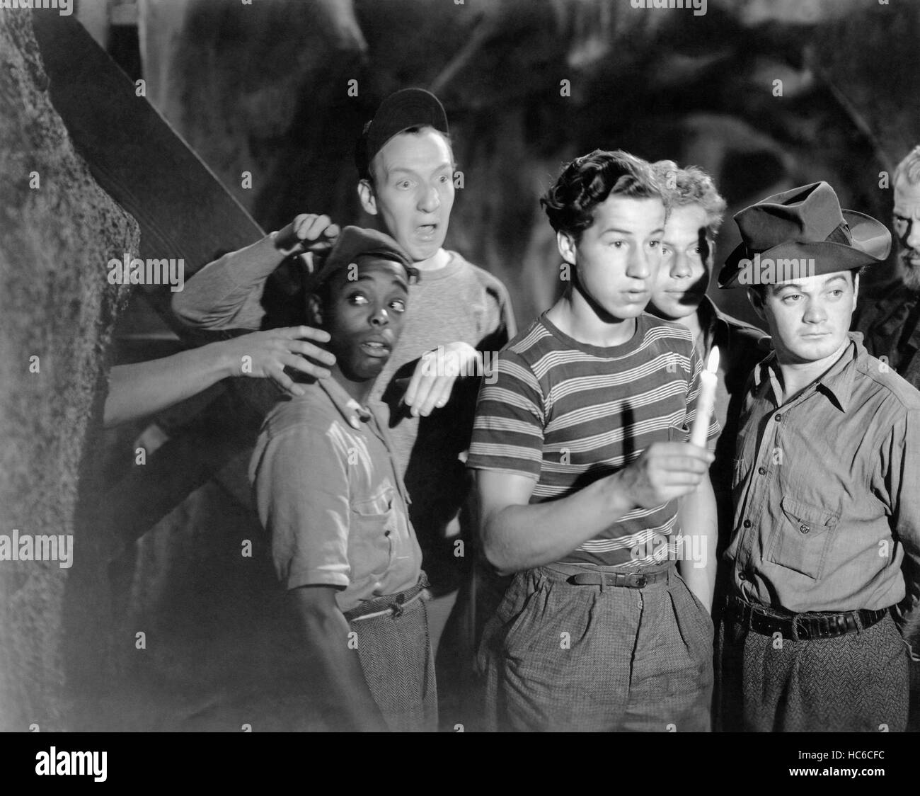 SPOOKS RUN WILD, from left, Ernest Morrison, Huntz Hall, Bobby Jordan ...