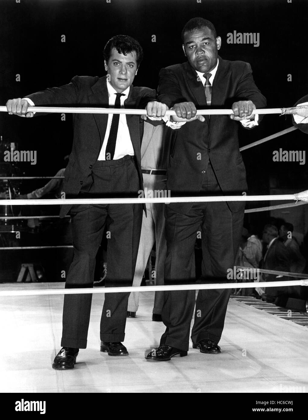 THE SQUARE JUNGLE, Tony curtis, Joe Louis on set, 1955 Stock Photo - Alamy