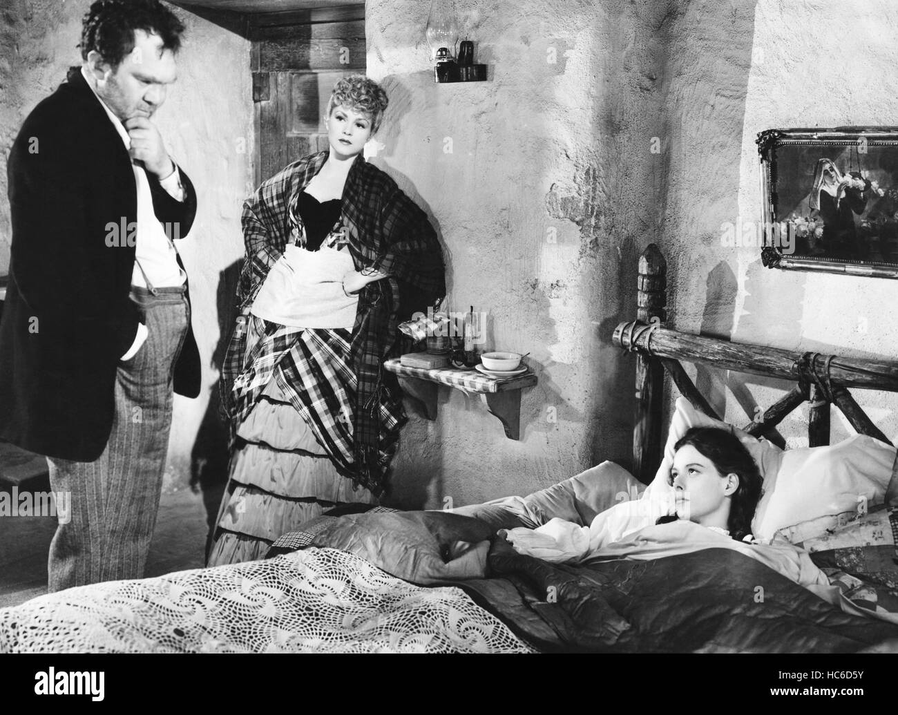 STAGECOACH, from left: Thomas Mitchell, Claire Trevor, Louise Platt ...