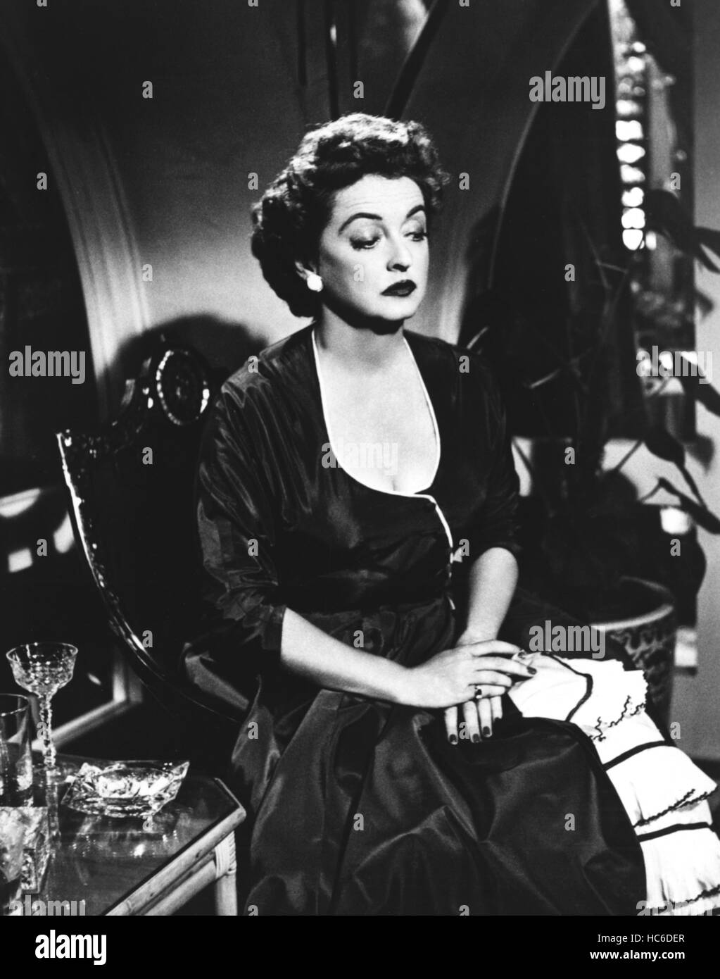 THE STAR, Bette Davis, 1952 Stock Photo - Alamy