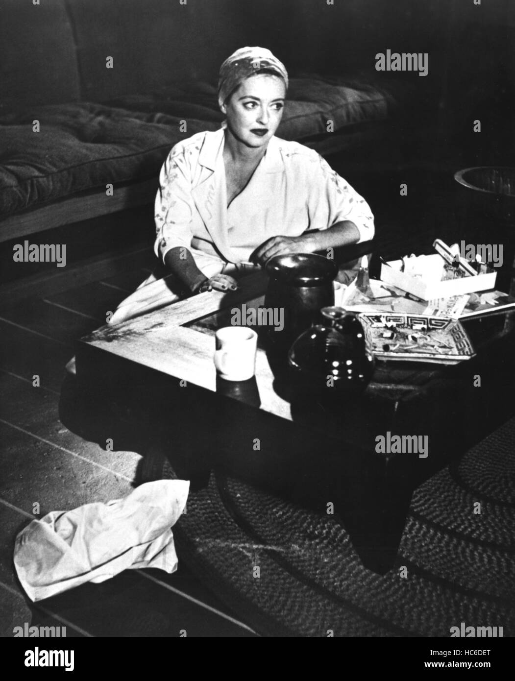 THE STAR, Bette Davis, 1952 Stock Photo - Alamy