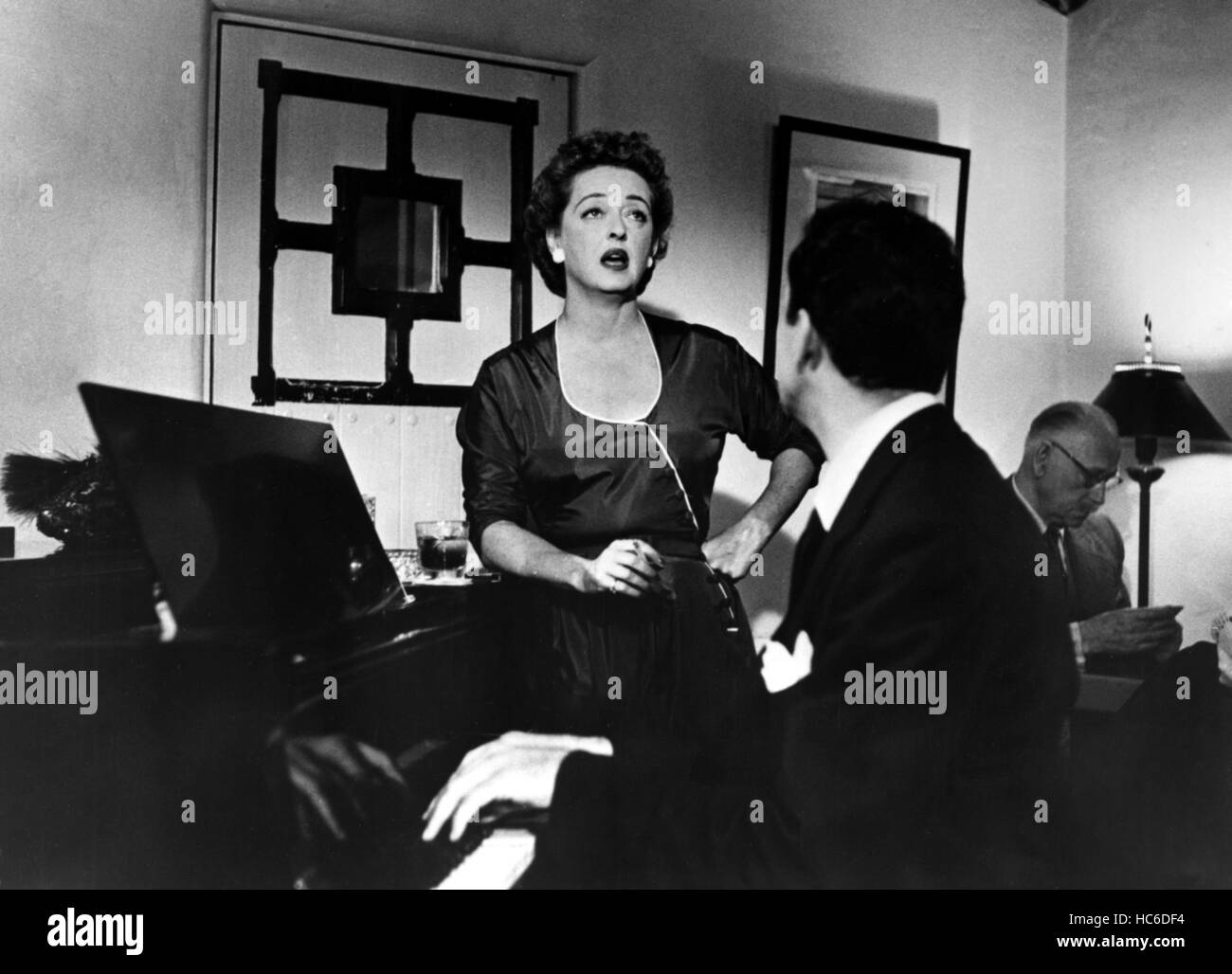 THE STAR, Bette Davis, 1952 Stock Photo - Alamy