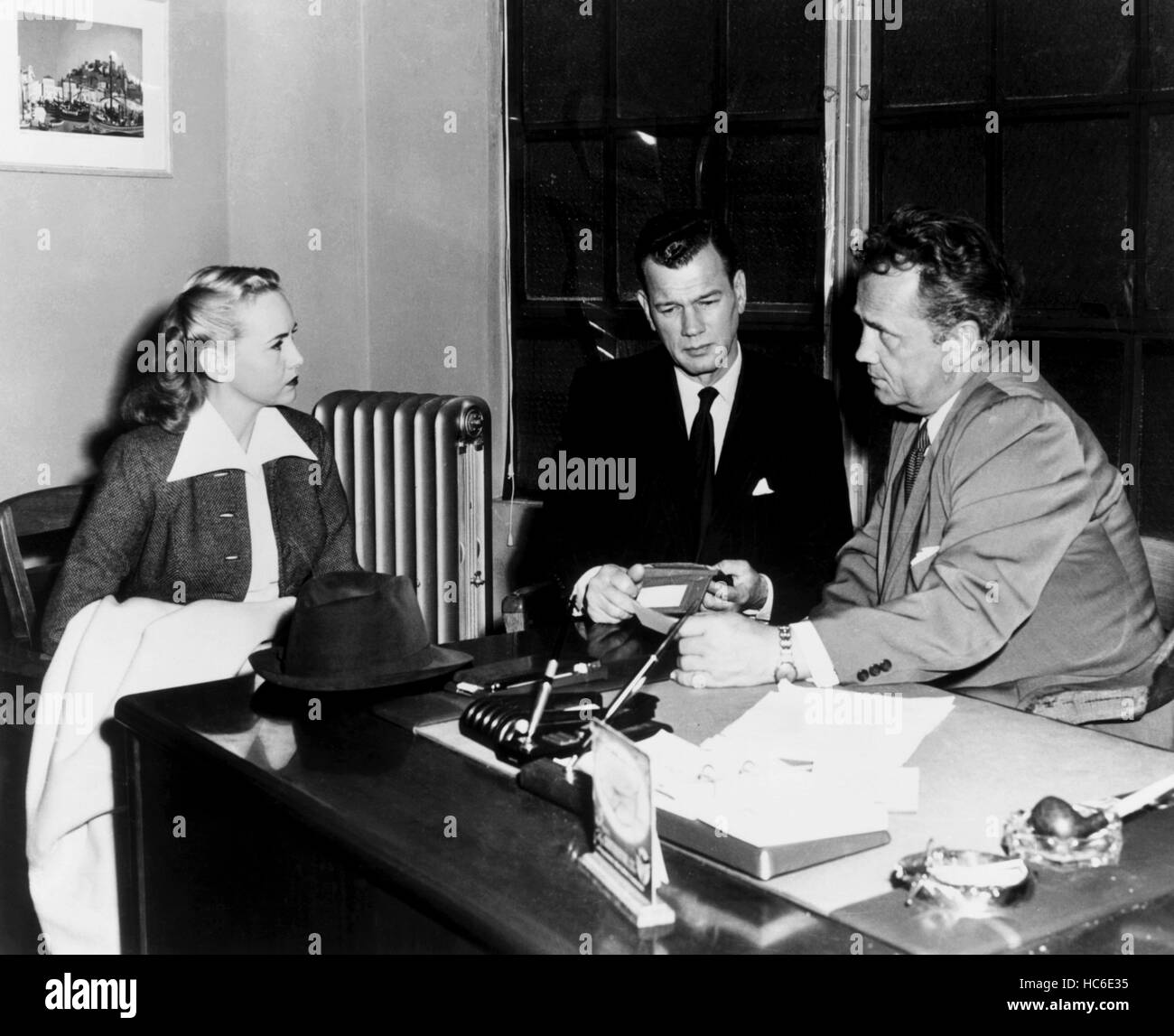 THE STEEL TRAP, from left, Teresa Wright, Joseph Cotten, Walter Sande ...