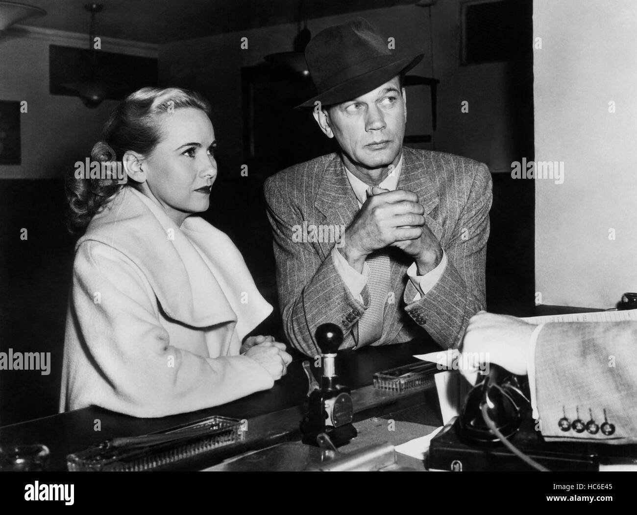 THE STEEL TRAP, Teresa Wright, Joseph Cotten, 1952 Stock Photo - Alamy