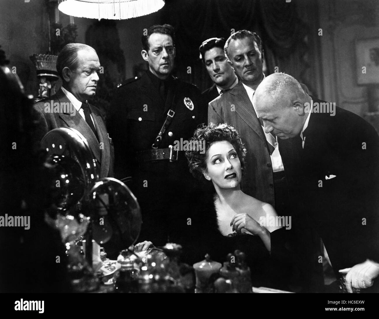 SUNSET BOULEVARD, from left, Ken Christy, Jack Perrin, Gloria Swanson ...