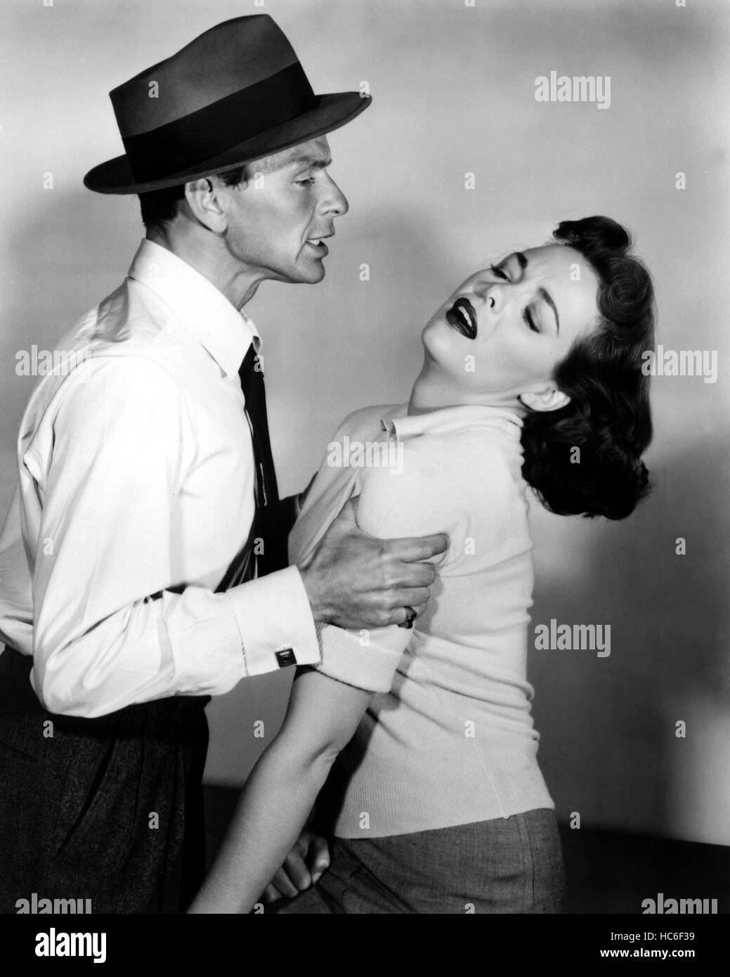 SUDDENLY, Frank Sinatra, Nancy Gates, 1954, threaten Stock Photo - Alamy