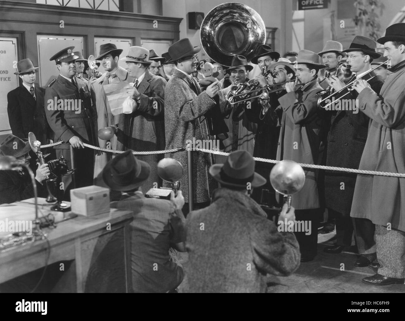 SUN VALLEY SERENADE, front from left: Ralph Dunn (uniform), John Payne ...