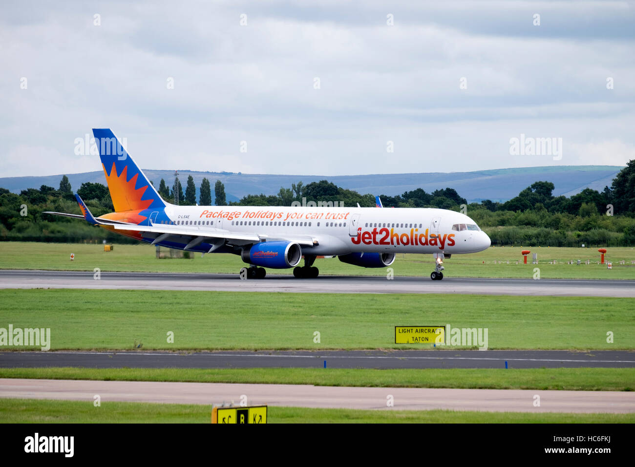 Jet 2 Holidays Plane Stock Photo - Alamy