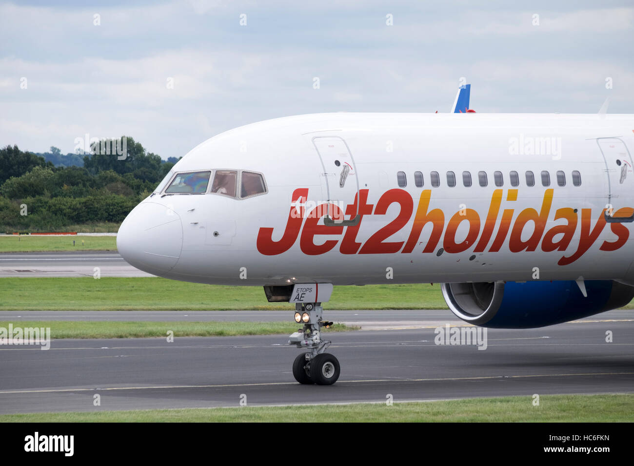 Jet 2 Holidays Plane Stock Photo - Alamy