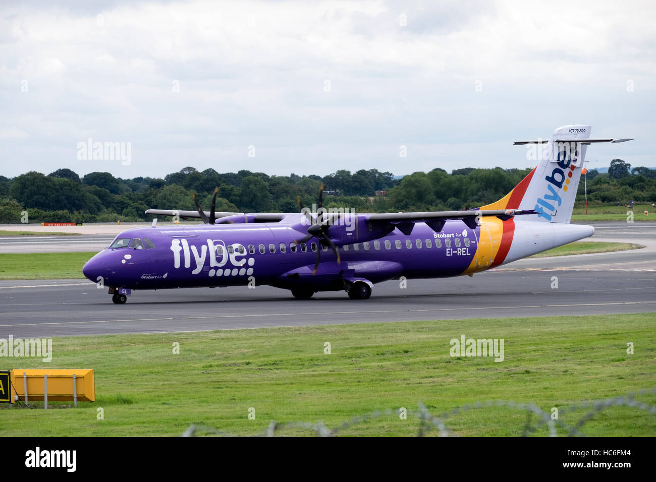 Passenger airplane plane hi-res stock photography and images - Alamy