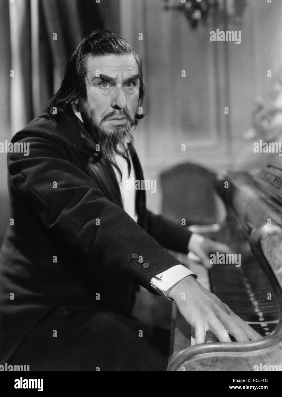 SVENGALI, Donald Wolfit, 1954 Stock Photo - Alamy