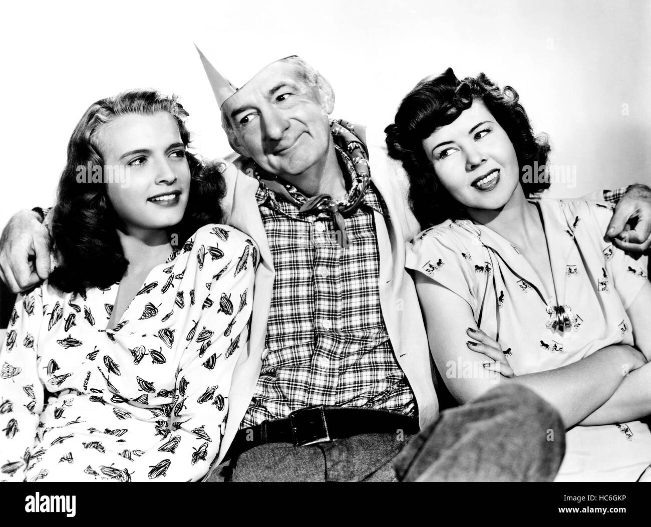 SWING IN THE SADDLE, from left, Carole Mathews, Slim Summerville, Mary ...